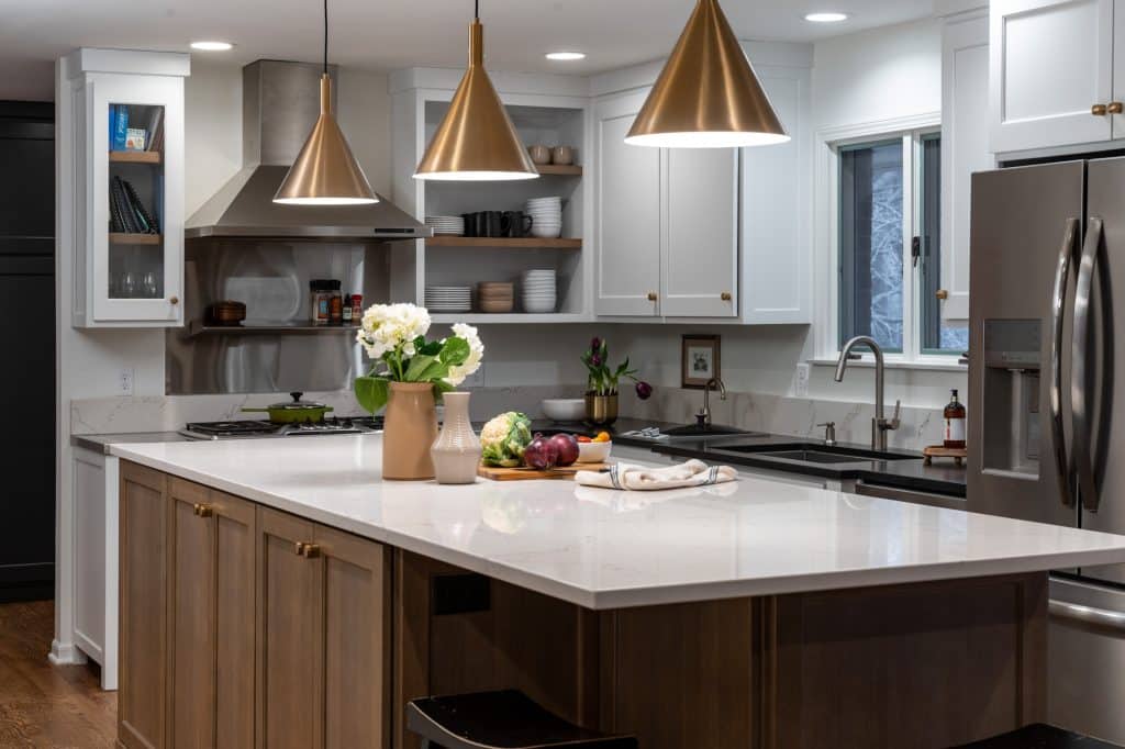 5 Brilliant Kitchen Makeovers with Existing Cabinets